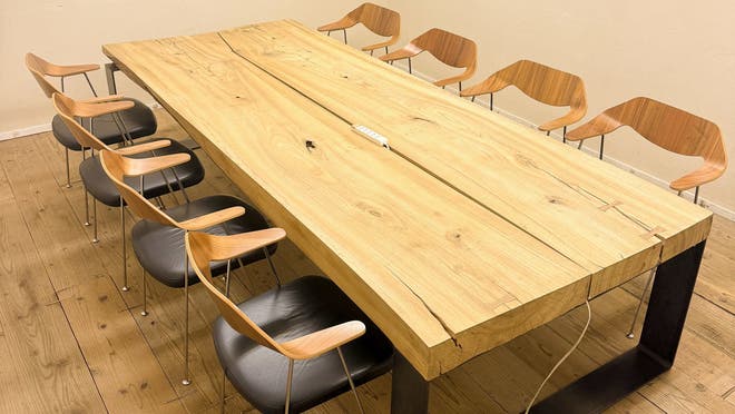 【新宿駅徒歩6分・西武新宿駅徒歩5分】木の香りがする会議室(南) 会議/商談/少人数での打ち合わせに向いている空間です。の写真8