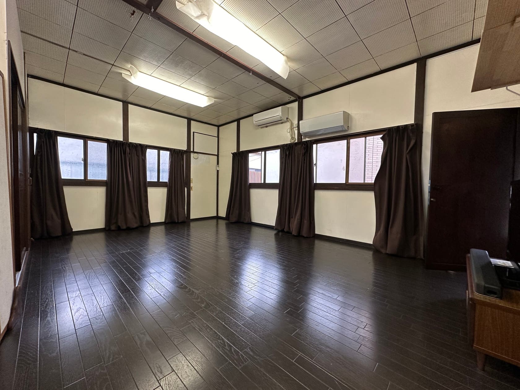 世田谷の古民家2階‼️広々ゆったりなごめる18畳❣️アンティークなしつらいでお迎えします(^^)の写真10