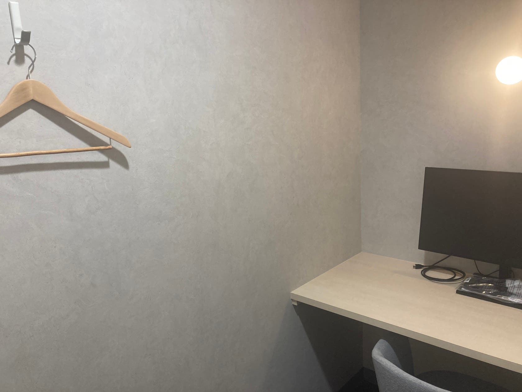 【JR花園駅前】1名用ワークブース/Wi-Fi/モニター/ZOOM/自習/いいオフィス花園駅前個室①の写真6