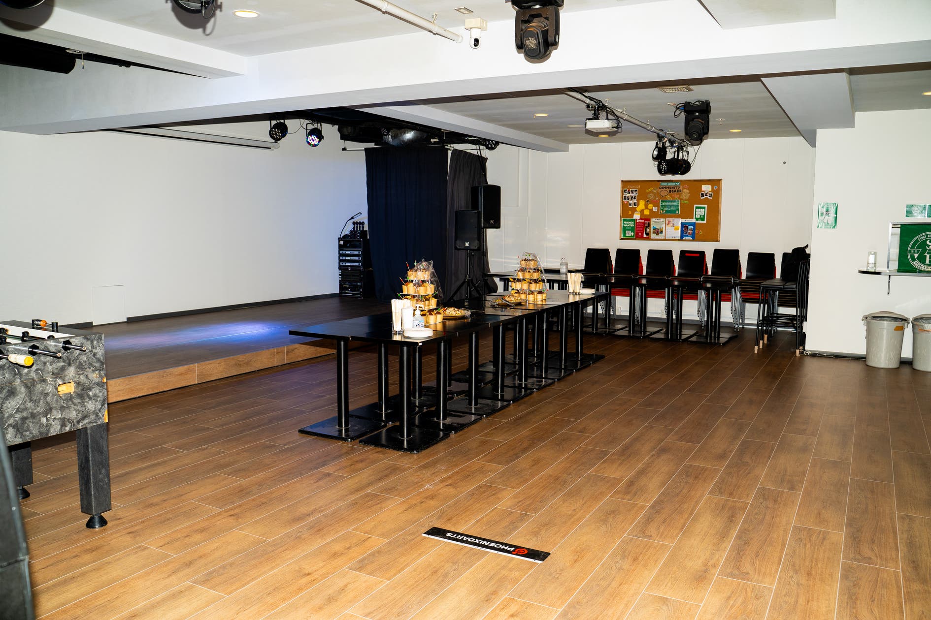 新大久保駅🚶2分/地下スペース/ステージ付/飲食持込OK/プロジェクター大画面/Wifi/ゴミ捨て可の写真4