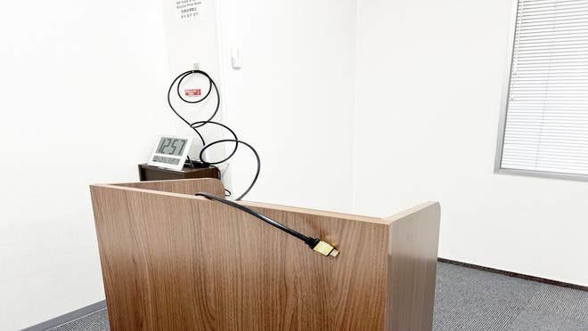 梅田繁華街より徒歩1分 便利な立地で42人着席可能セミナー会議に利用可能なスペース Wi-Fi プロジェクター無料貸出の写真18