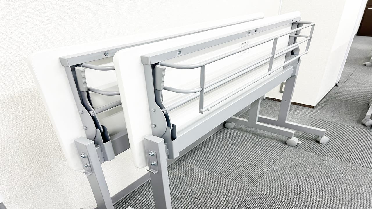 梅田繁華街より徒歩1分 便利な立地で42人着席可能セミナー会議に利用可能なスペース Wi-Fi プロジェクター無料貸出の写真20