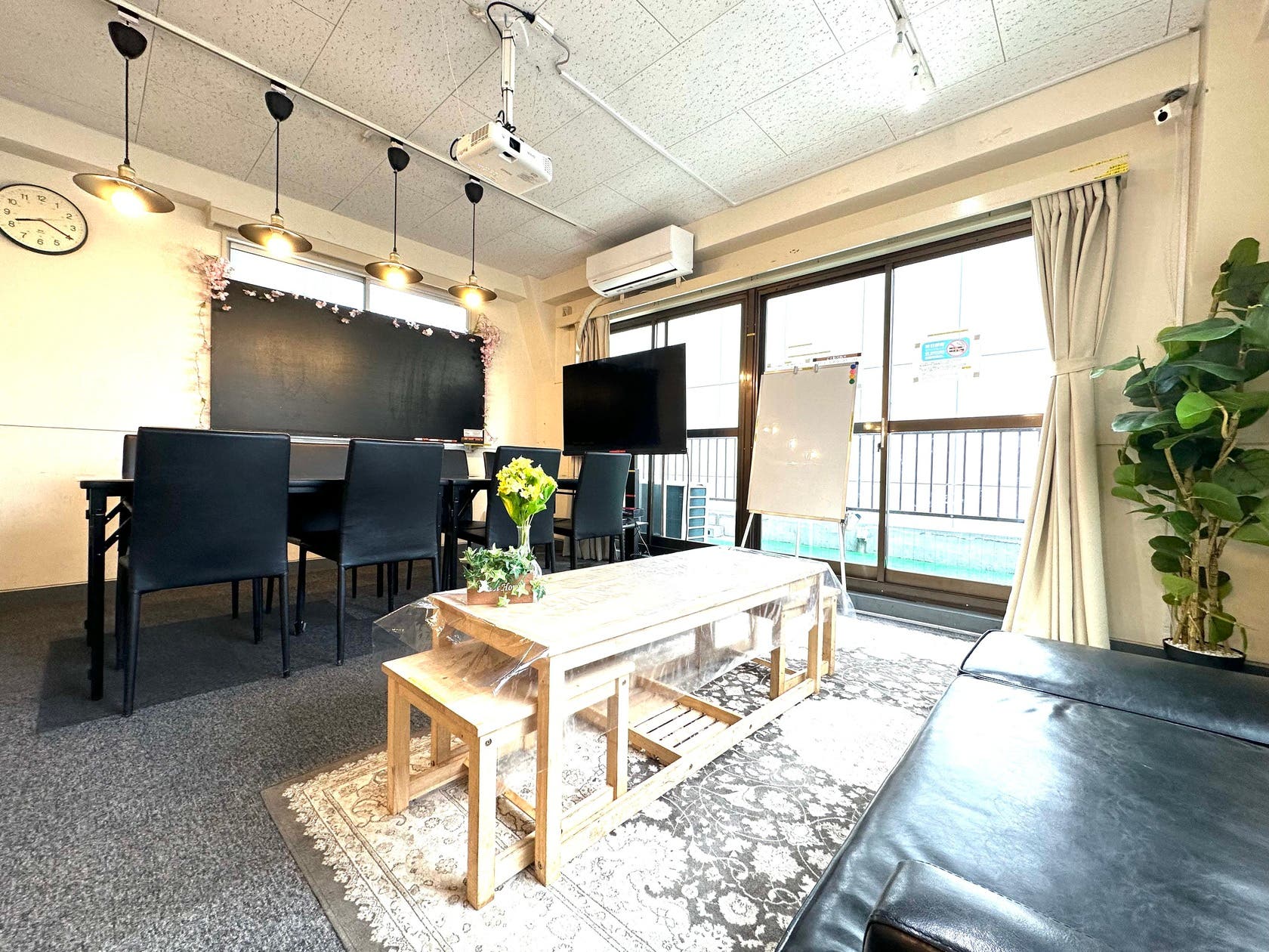 広いベランダ❗️楽器演奏可能！無料プロジェクタ、大型黒板、Wi-Fiあり！【西田ビル４F】の写真5