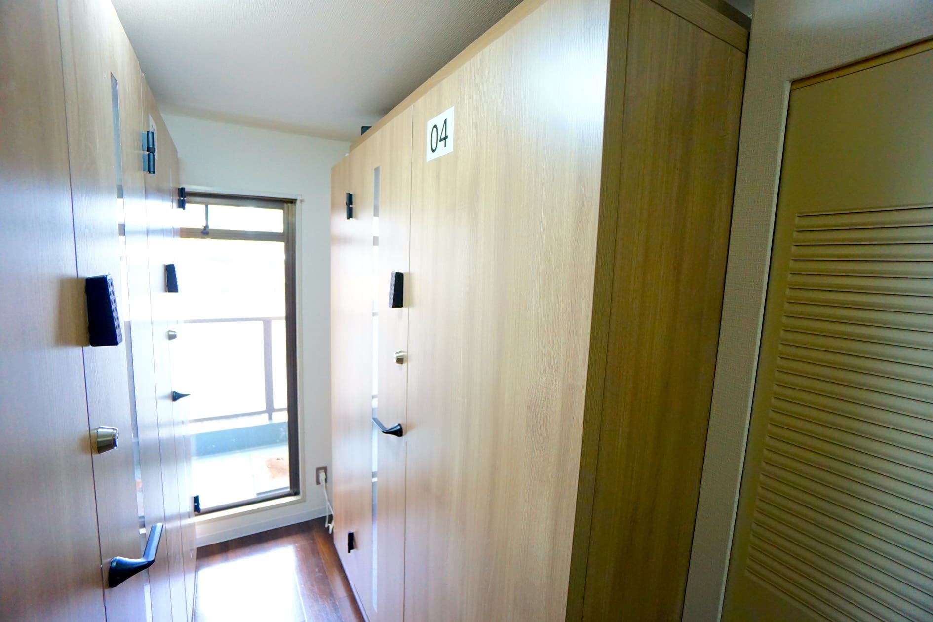 ＜ワークブース南森町No.1＞大阪天満宮駅徒歩3分🚃1人用完全個室🚪Wi-Fi📶モニター🖥電源🔌⚡️テレワーク/面接/自習の写真8