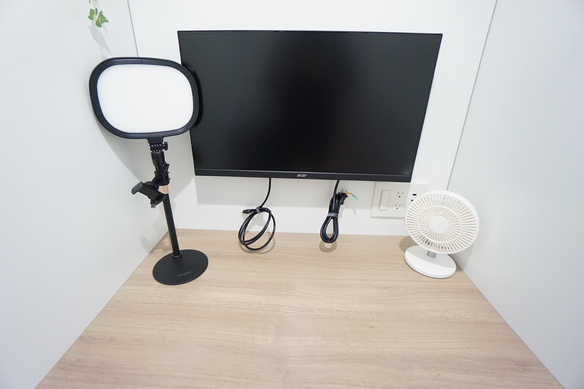 ＜ワークブース南森町No.2＞大阪天満宮駅徒歩3分🚃1人用完全個室🚪Wi-Fi📶モニター🖥電源🔌⚡️テレワーク/面接/自習の写真4