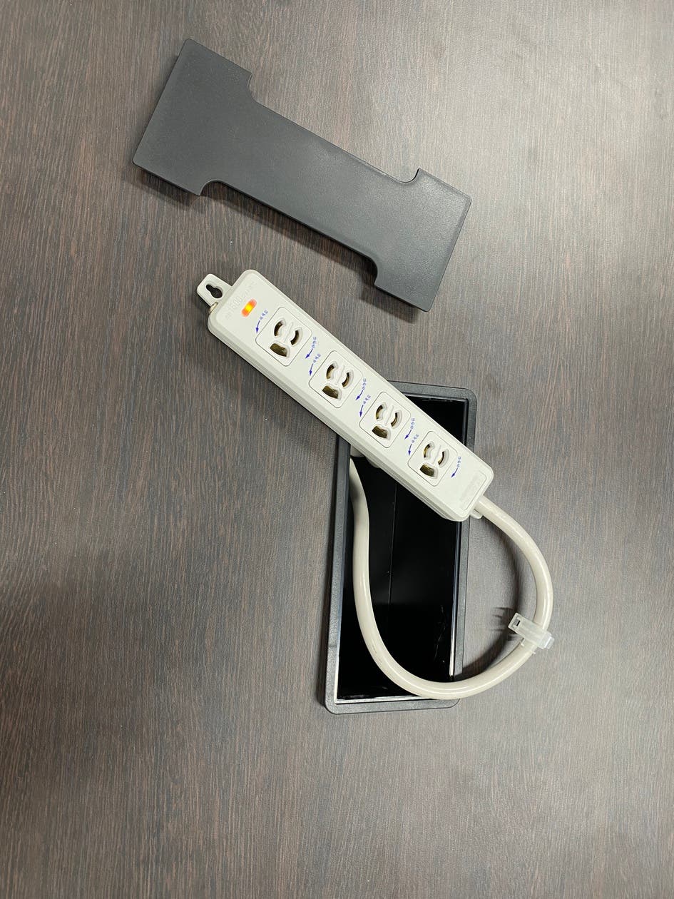 [湯島駅2分/御徒町駅5分][4路線5駅利用可]アクセス抜群！最大10名 防犯カメラ無し wifi有 男女別トイレ有の写真5