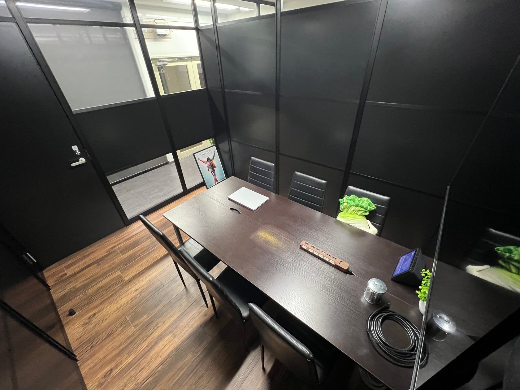 [湯島駅2分/御徒町駅5分][4路線5駅利用可]アクセス抜群！最大6名 防犯カメラ無し wifi有 男女別トイレ有の写真3