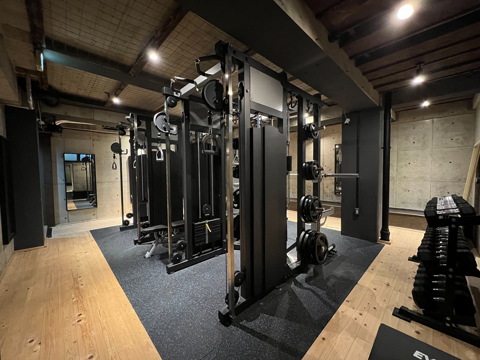 【淵野辺駅1分】マシン・フリーウェイト設備！の写真5