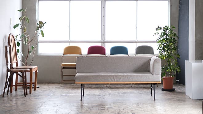 優しい自然光が入るヴィンテージビル内のインダストリアルな空間!LED&ストロボなど無料で使える照明機材も充実!!の写真2