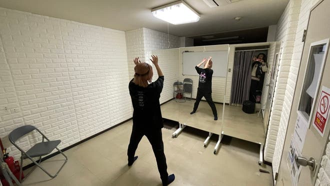 新宿駅南口徒歩4分、THビル2階Cルームの写真2