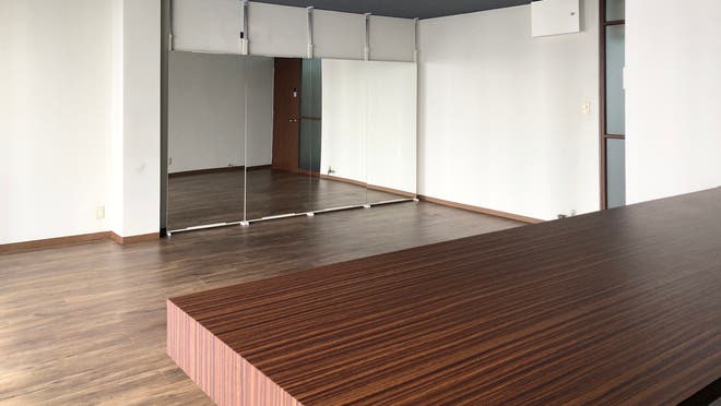 【靱公園1分・本町駅1分・肥後橋駅9分】全面大窓から街並を眺めながらヨガ・ダンス・動画・写真撮影を楽しめるレンタルスタジオの写真6