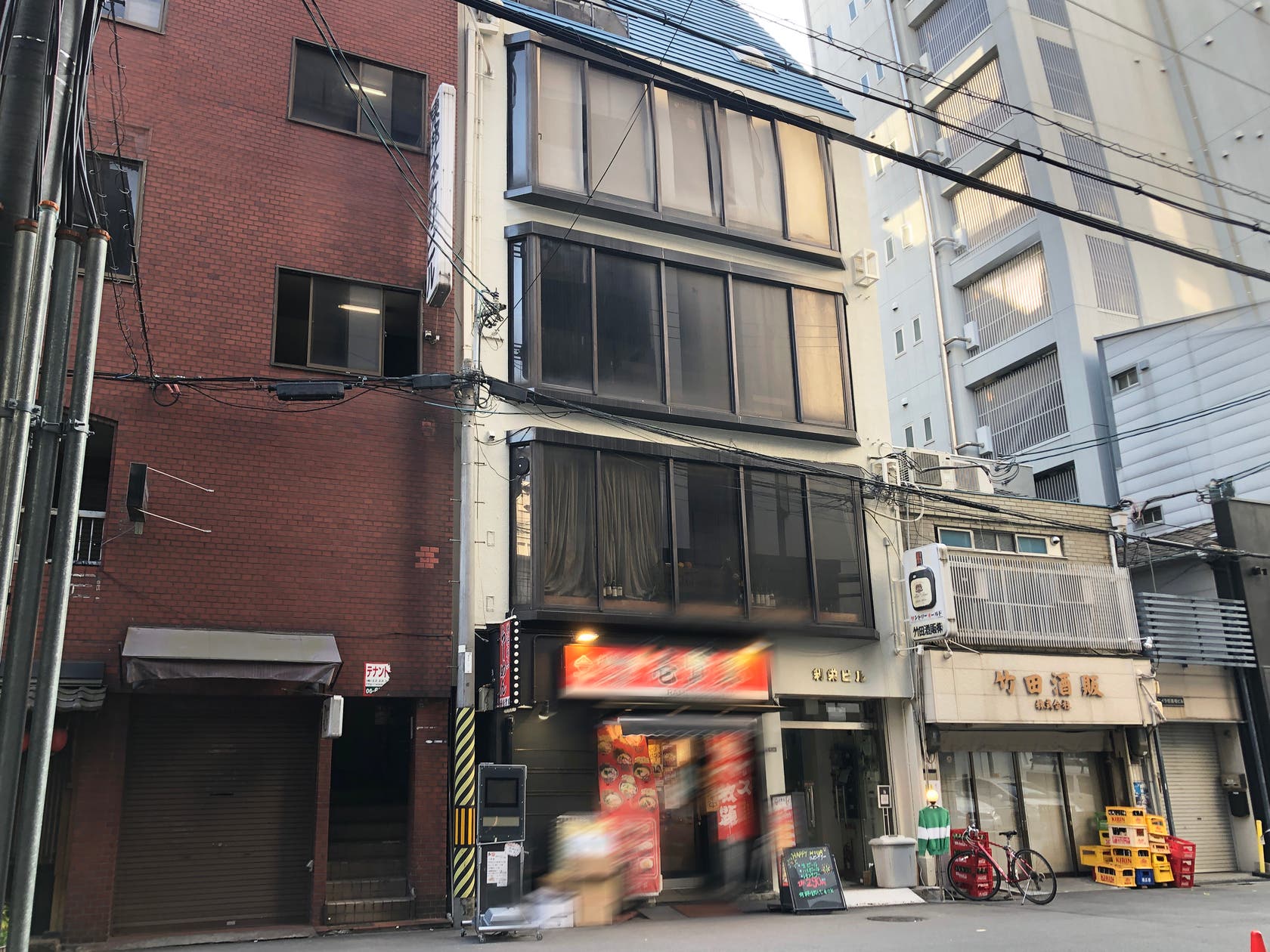 【靱公園1分・本町駅1分・肥後橋駅9分】全面大窓から街並を眺めながらヨガ・ダンス・動画・写真撮影を楽しめるレンタルスタジオの写真16