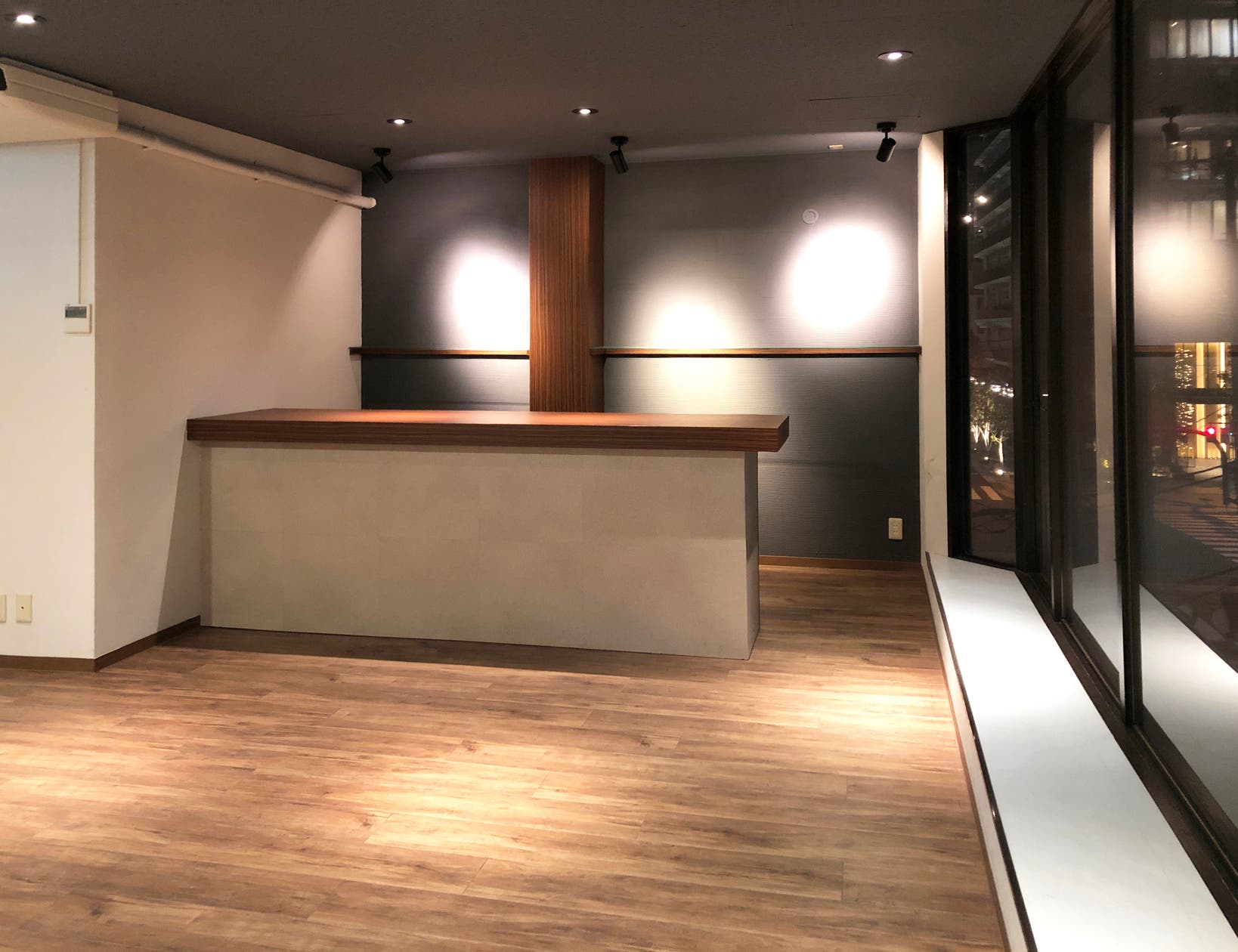 【靱公園1分・本町駅1分・肥後橋駅9分】全面大窓から街並を眺めながらヨガ・ダンス・動画・写真撮影を楽しめるレンタルスタジオの写真12