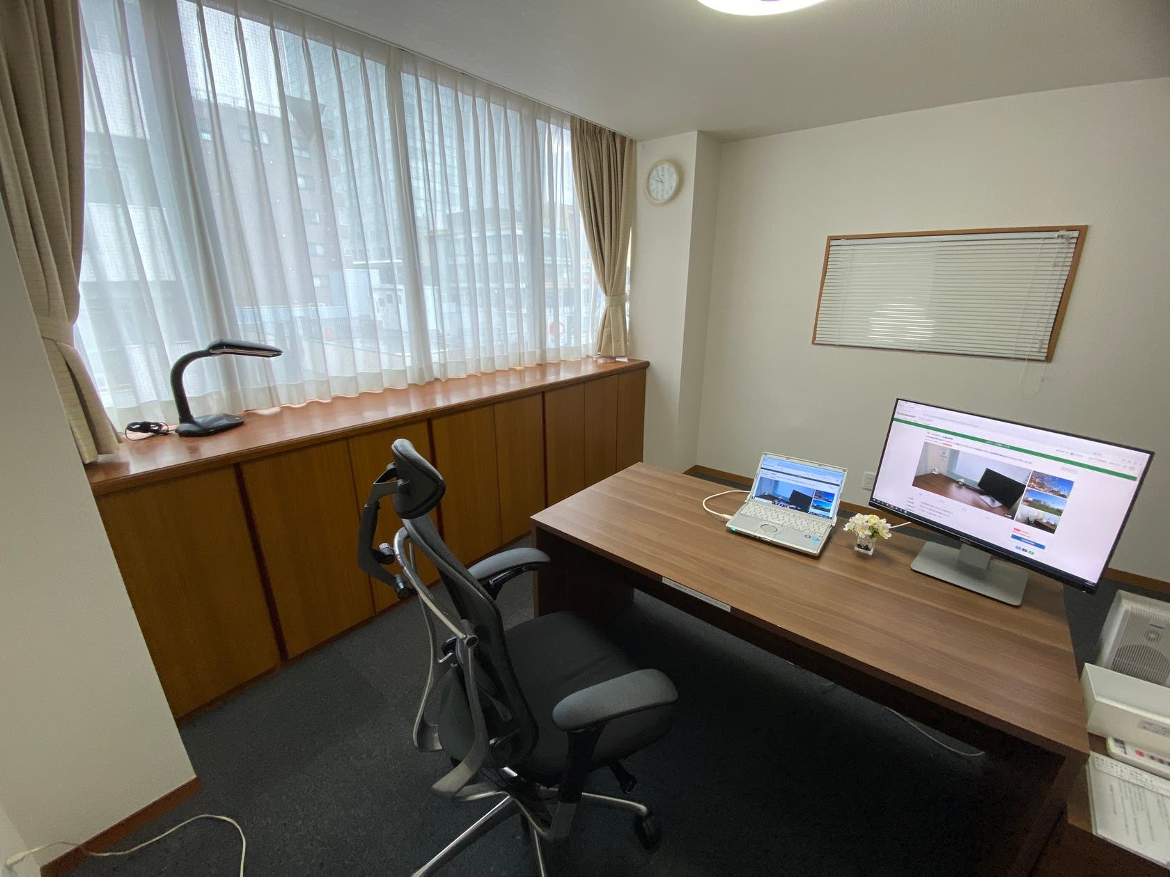 [4B] 錦糸町駅歩3分 完全個室 ワークスペース テレワーク オンライン会議 配信 自習に 錦糸公園 ショッピングモール目の前の写真1