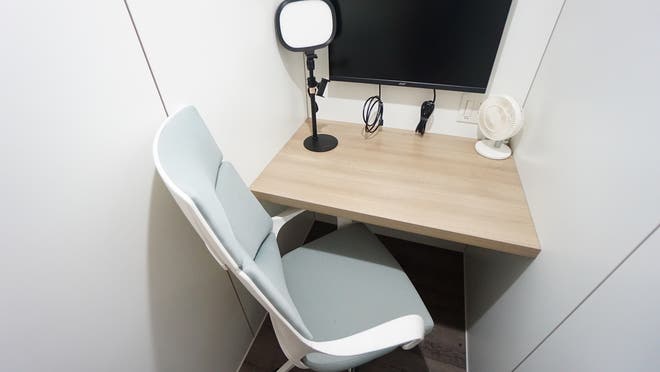 <ワークブース水道橋No.5>水道橋駅徒歩2分🚃1人用完全個室🚪Wi-Fi📶モニター🖥電源🔌⚡️テレワーク/面接/自習の写真1