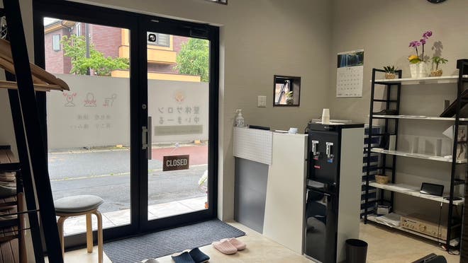 ホテルライクな内装と癒し空間のサロンの写真2