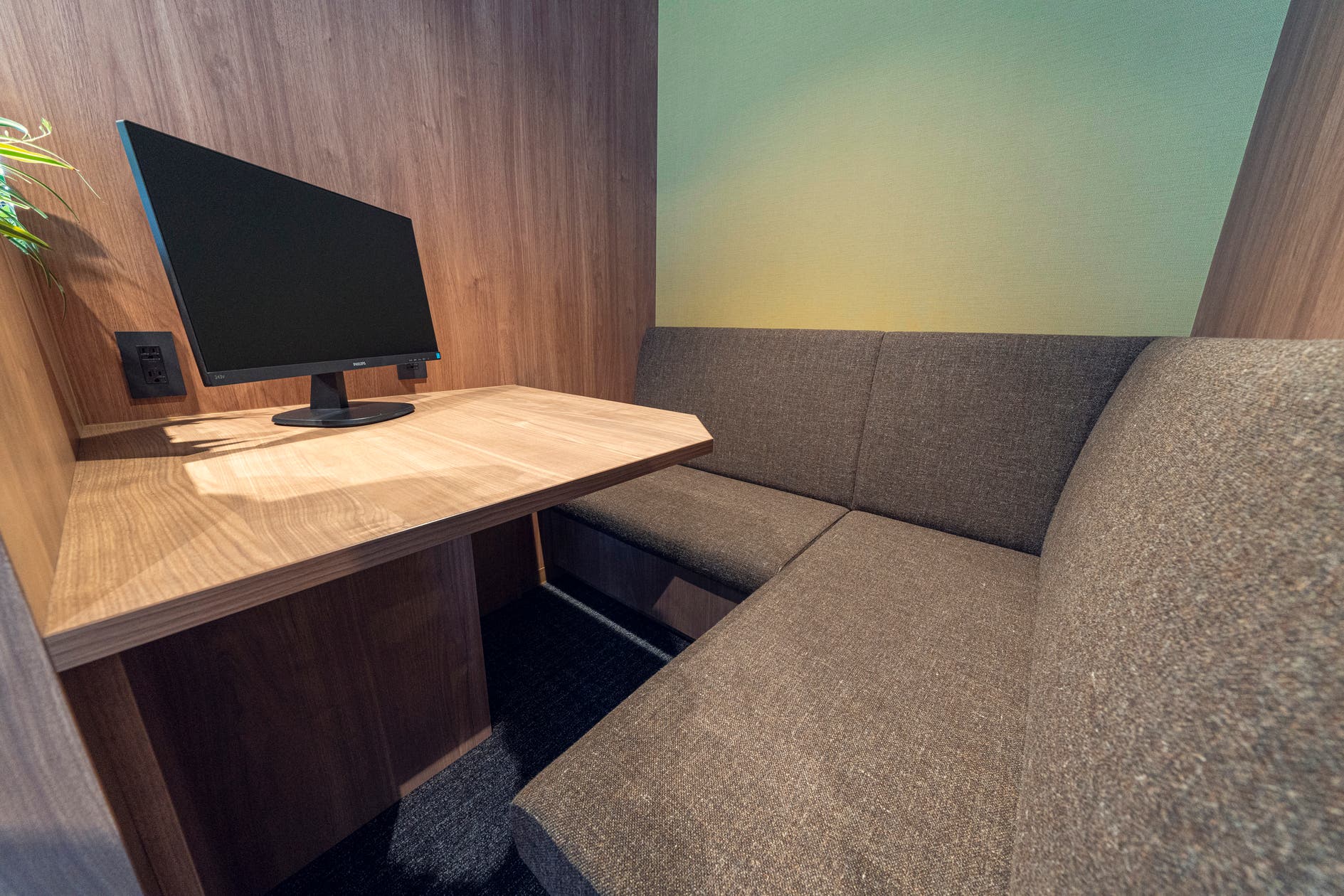 BOX 03(2名)の写真1