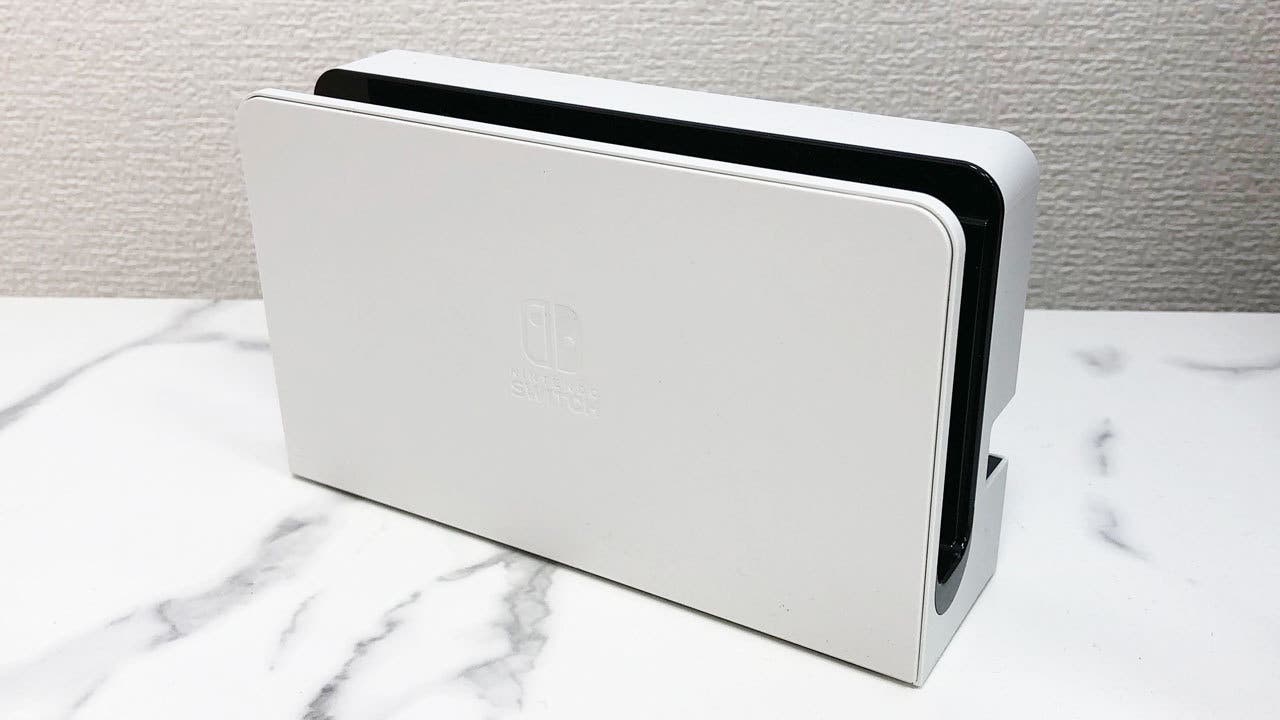 テレビゲーム機用ドック＆充電器の画像1