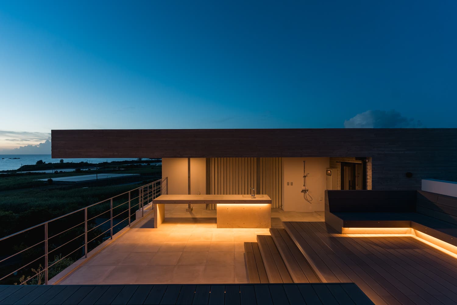 屋外ジャグジー/インフィニティプール/サウナ/自然を感じながら、刻々と移り変わる海の表情を楽しめるの写真11