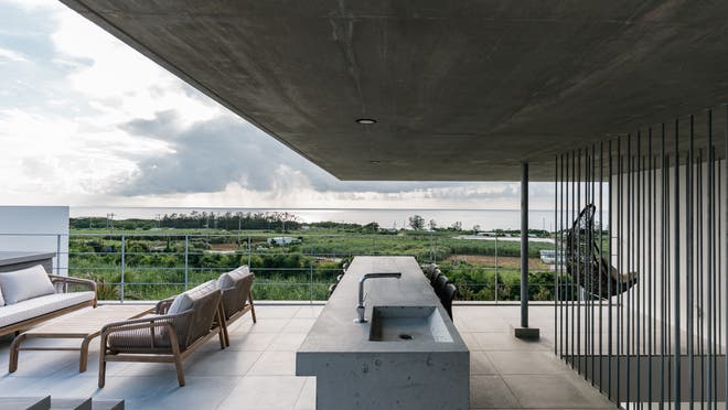 屋外ジャグジー/インフィニティプール/サウナ/自然を感じながら、刻々と移り変わる海の表情を楽しめるの写真12