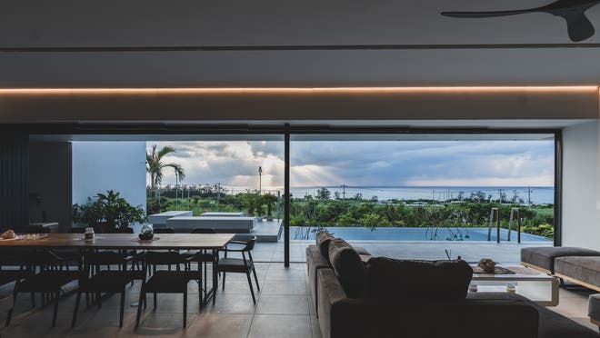 屋外ジャグジー/インフィニティプール/サウナ/自然を感じながら、刻々と移り変わる海の表情を楽しめるの写真2