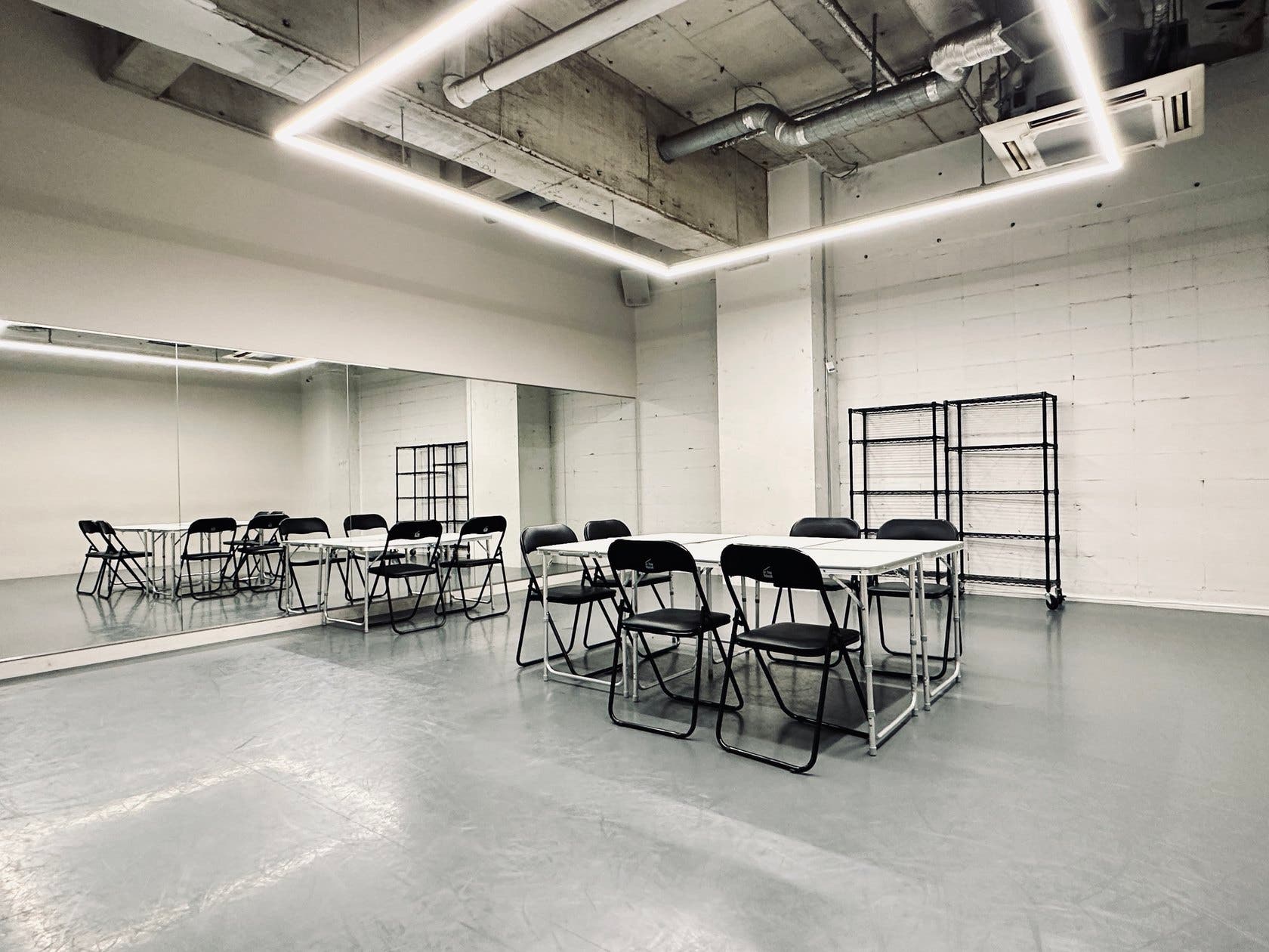 個室控室 大 (51㎡ / 別フロア)の画像1