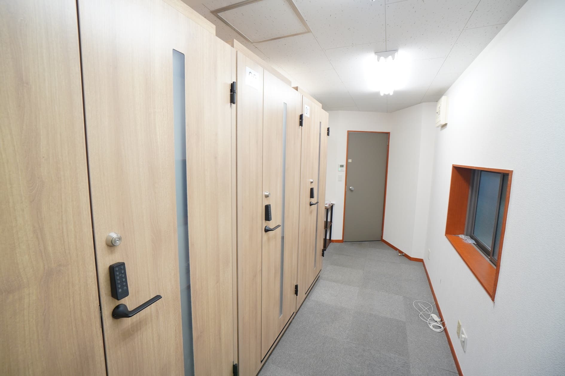 ＜ワークブース宝町No.6＞駅近人気エリア🚃完全個室💼Wi-Fi📶電源🔌テレワーク/ZOOM/自習/作業場所の写真7