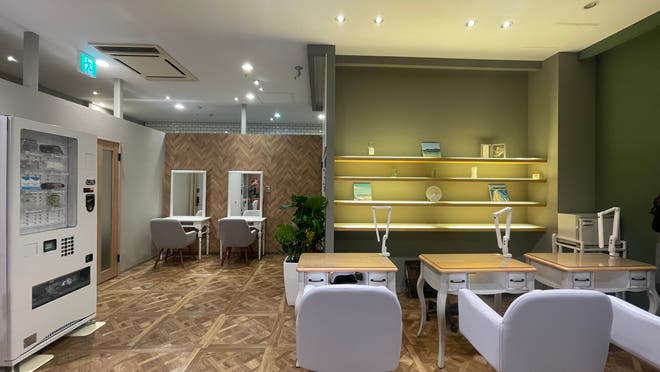 【天神VIORO 6F】 ネイル施術が利用可能なレンタルスペースの写真6