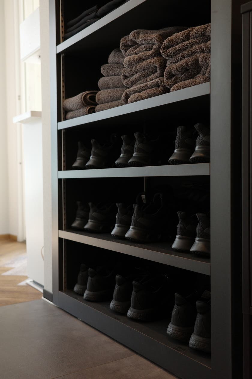 恵比寿駅徒歩3分｜天井高3m超の上質な個室レンタルジムの写真9