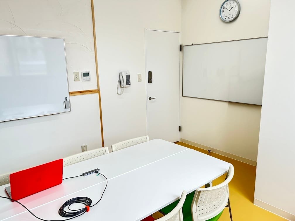 【壺川駅徒歩5分】定員６＋α名！プロジェクター含む備品・高速Wi-Fi無料！壺川201会議室の写真6
