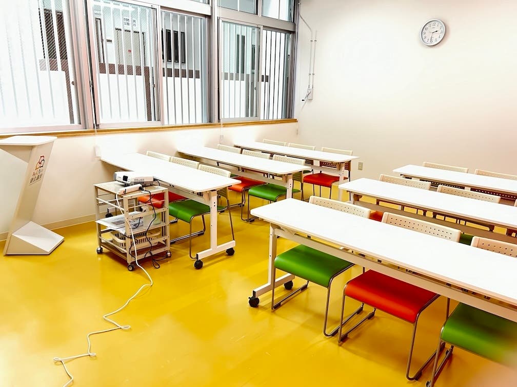 【壺川駅徒歩5分】定員１８＋α名！プロジェクター含む備品・高速Wi-Fi無料！壺川202会議室の写真4