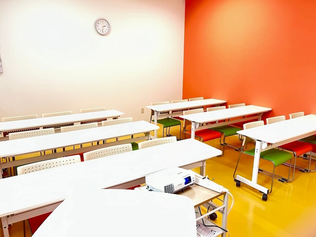 【壺川駅徒歩5分】定員１８＋α名！プロジェクター含む備品・高速Wi-Fi無料！壺川202会議室の写真6