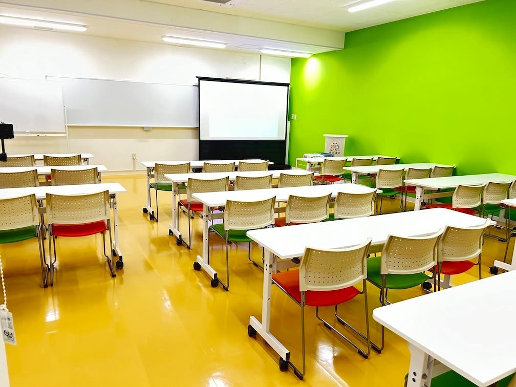 【壺川駅徒歩5分】定員３９＋α名！プロジェクター含む備品・高速Wi-Fi無料！壺川203会議室の写真4