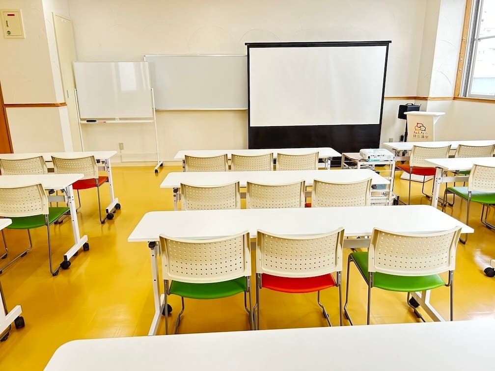 【壺川駅徒歩5分】定員４２＋α名！プロジェクター含む備品・高速Wi-Fi無料！壺川204会議室の写真8