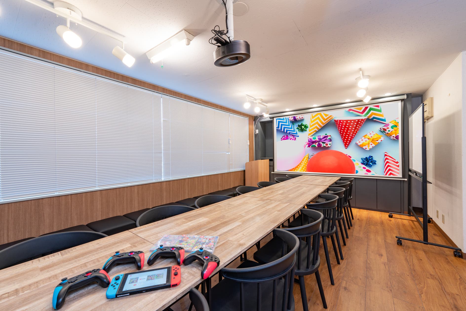 五反田駅6分✨最大40名⭕️飲食OK/100㌅スクリーン/モニター/ゴミ処理可/会議/懇親会/歓送迎会【KTY02】の写真12