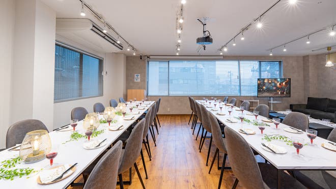 五反田駅6分✨最大40名⭕️飲食OK/120㌅スクリーン/モニター/ゴミ処理可/会議/懇親会/歓送迎会【ANP03】の写真4