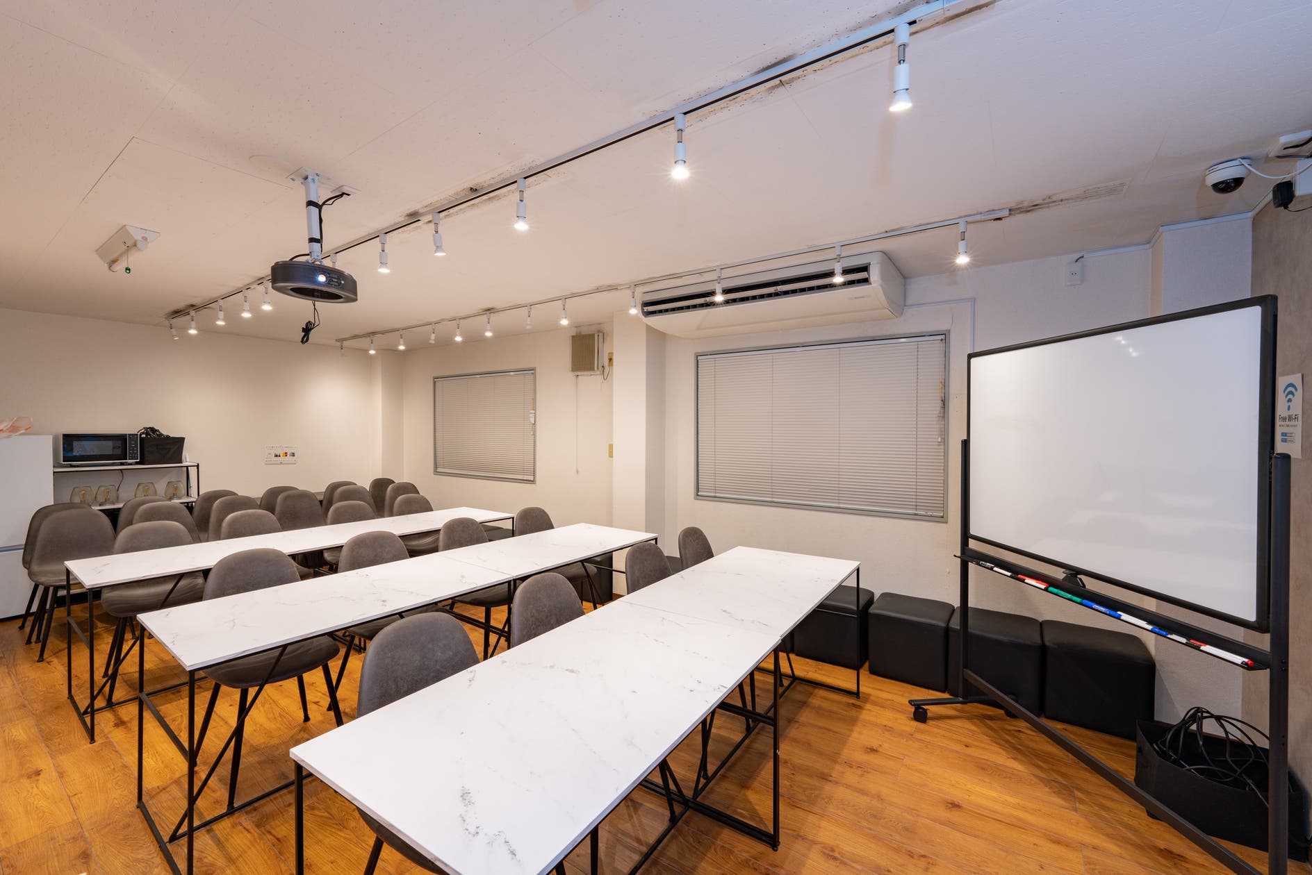 五反田駅6分✨最大40名⭕️飲食OK/120㌅スクリーン/モニター/ゴミ処理可/会議/懇親会/歓送迎会【ANP03】の写真7