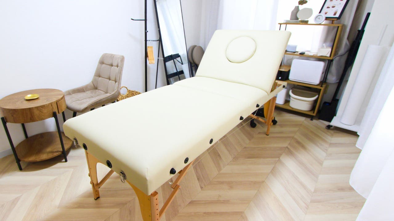 【中目黒駅3分】完全個室レンタルサロン🌿カフェオレカラーの落ち着いた上質空間✨無料備品も多数ご用意◎の写真10