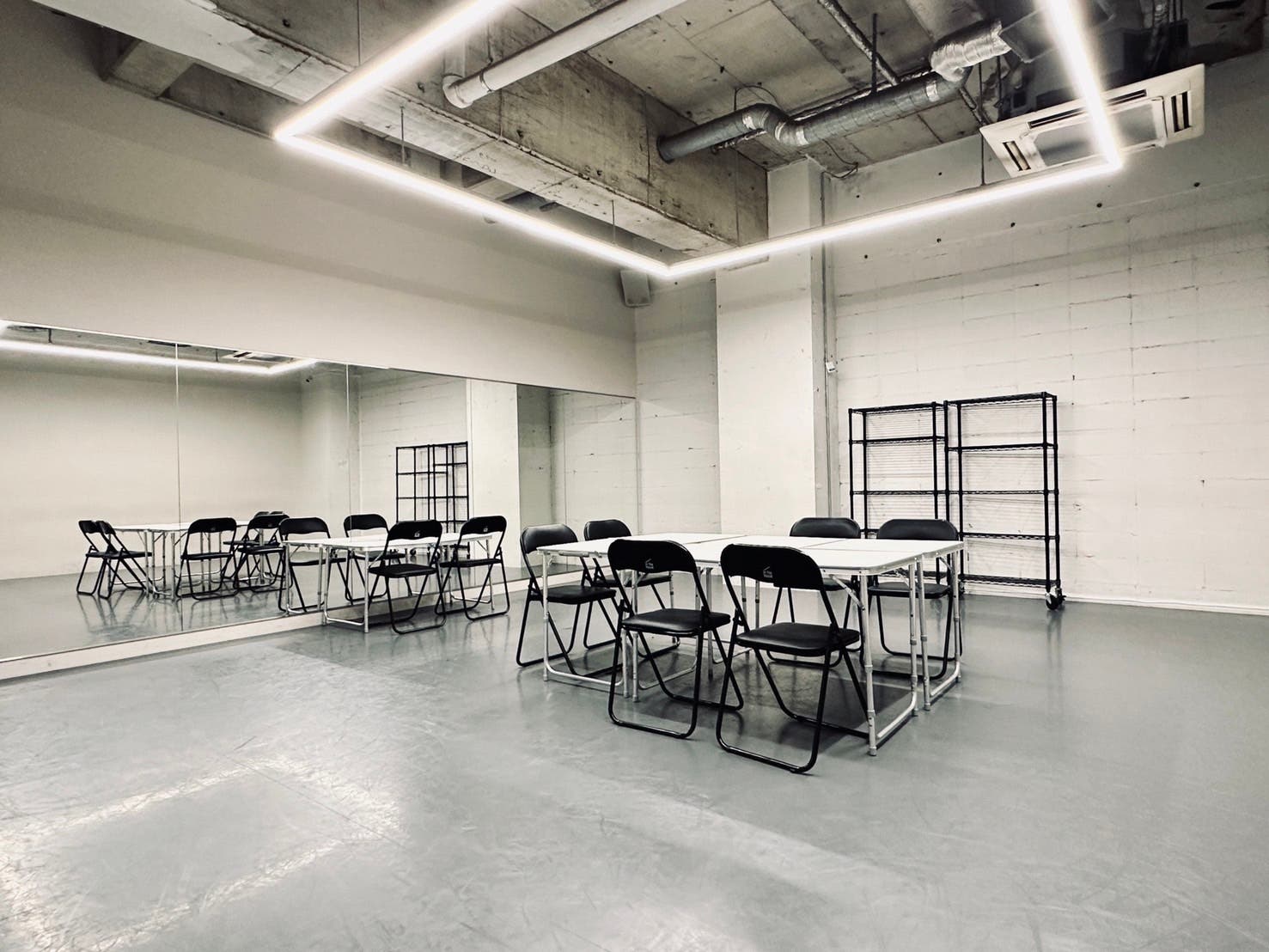 個室控室 大 (51㎡ / 別フロア) ※A studioの画像1