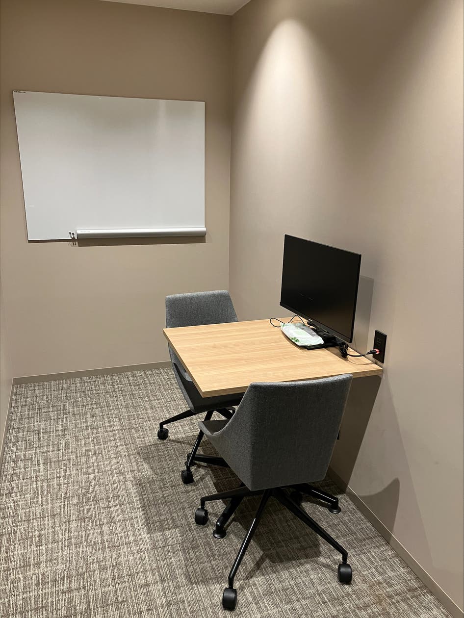 会議室 05(2名)の写真1