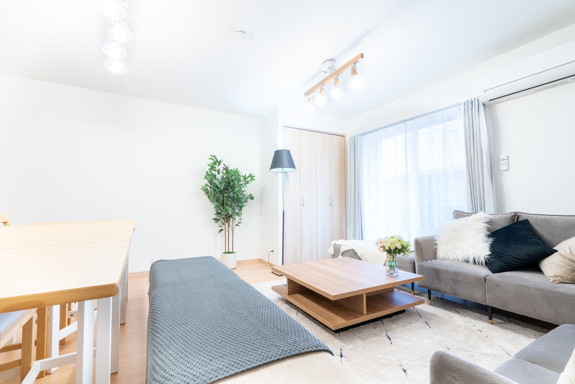 【東梅田駅徒歩4分】＜梅田駅/大阪駅/天満駅＞SNZ✨最大15名/24H利用可/映画鑑賞/イベント/デート/打ち上げの写真8