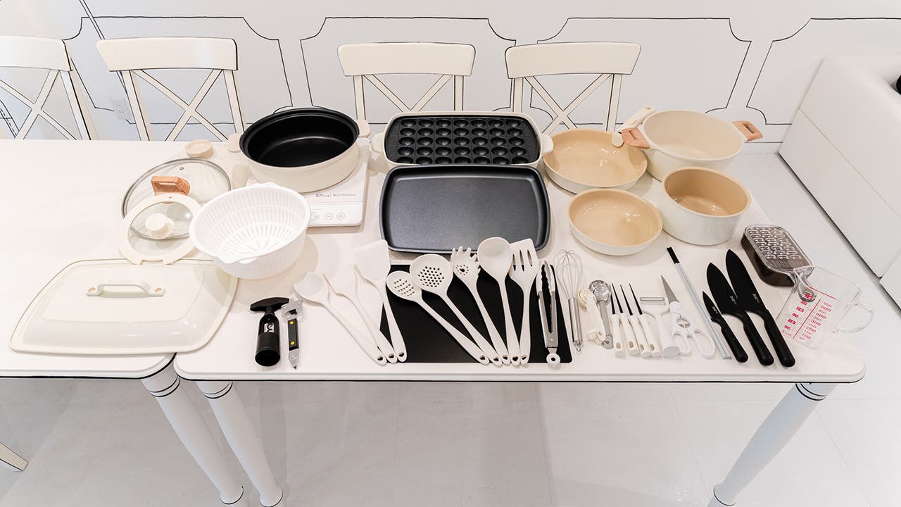 ボドゲ秋葉原8号店🌟ボードゲーム70種類🎲プロジェクター📽️大画面TV📺光回線の写真26