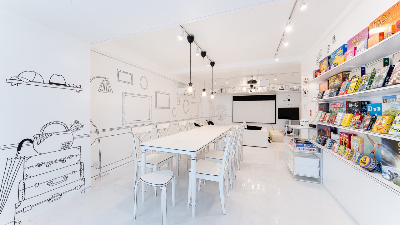 ボドゲ秋葉原8号店🌟ボードゲーム70種類🎲プロジェクター📽️大画面TV📺光回線の写真13