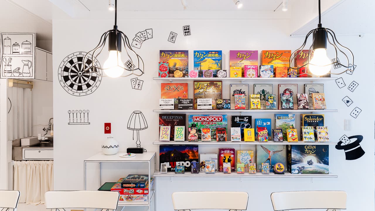 ボドゲ秋葉原8号店🌟ボードゲーム70種類🎲プロジェクター📽️大画面TV📺光回線の写真15