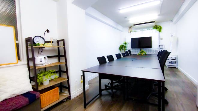 直前割を実施✨東京神田🍀最大20名可🍀駅近2階🍀施術ベッド✨全備品無料✨お得な1日プラン有✨会議/ボードゲームに最適✨の写真2