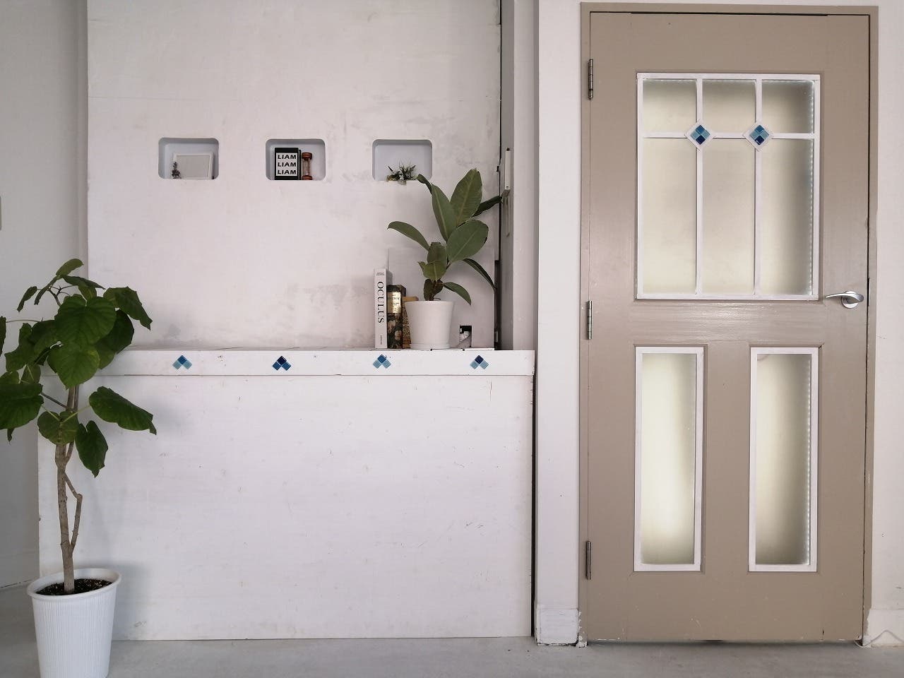 水道橋徒歩1分/自然光【限定格安プランあり】直射光の差し込むサンルーム/様々な背景、壁を撮影可/ビュースタジオの写真6