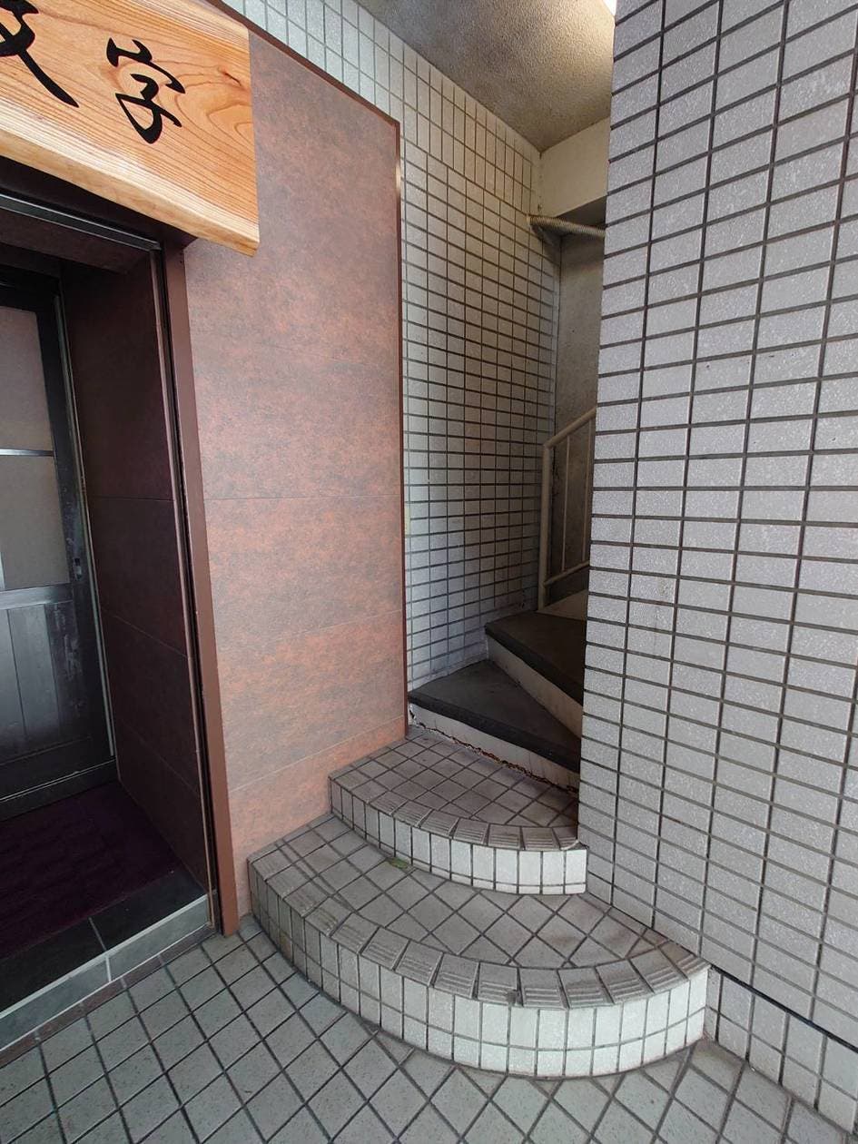 小倉駅から徒歩4分！12名着席可能でテレワークに最適な綺麗なレンタル会議室の写真24