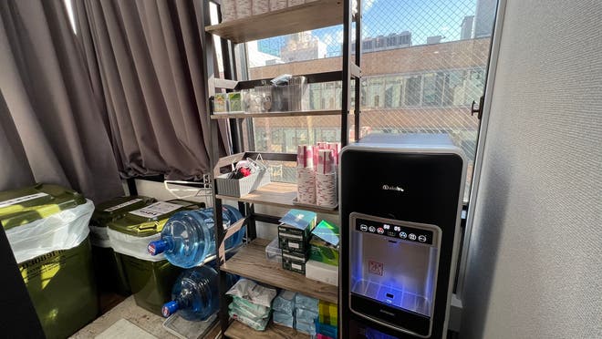 【¥660/1h!吉祥寺駅から徒歩1分】モニター・フリードリンク付き1名個室(ブース4)※予約時間前は入室不可の写真4