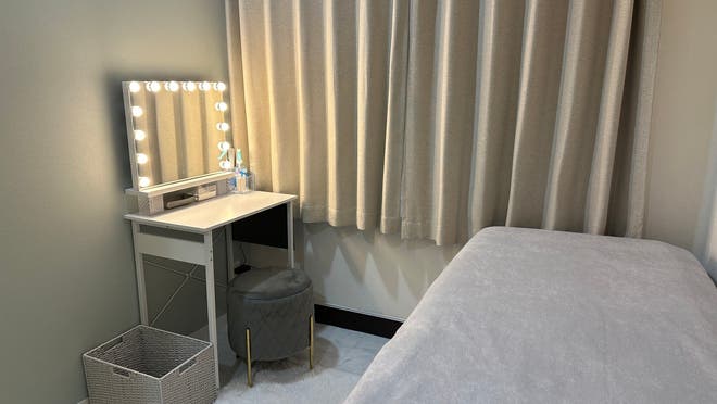 ⭐︎心斎橋駅1分⭐︎シェアサロン/無料貸出豊富◎の写真1