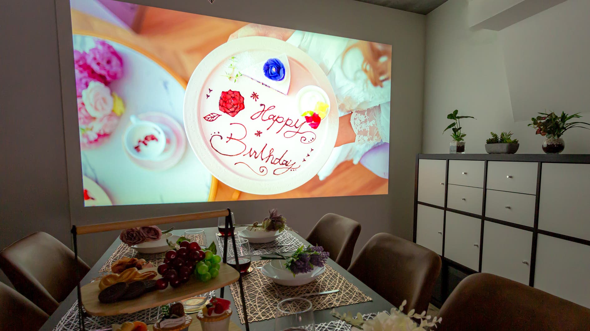 100インチスクリーン＆プロジェクターの画像1